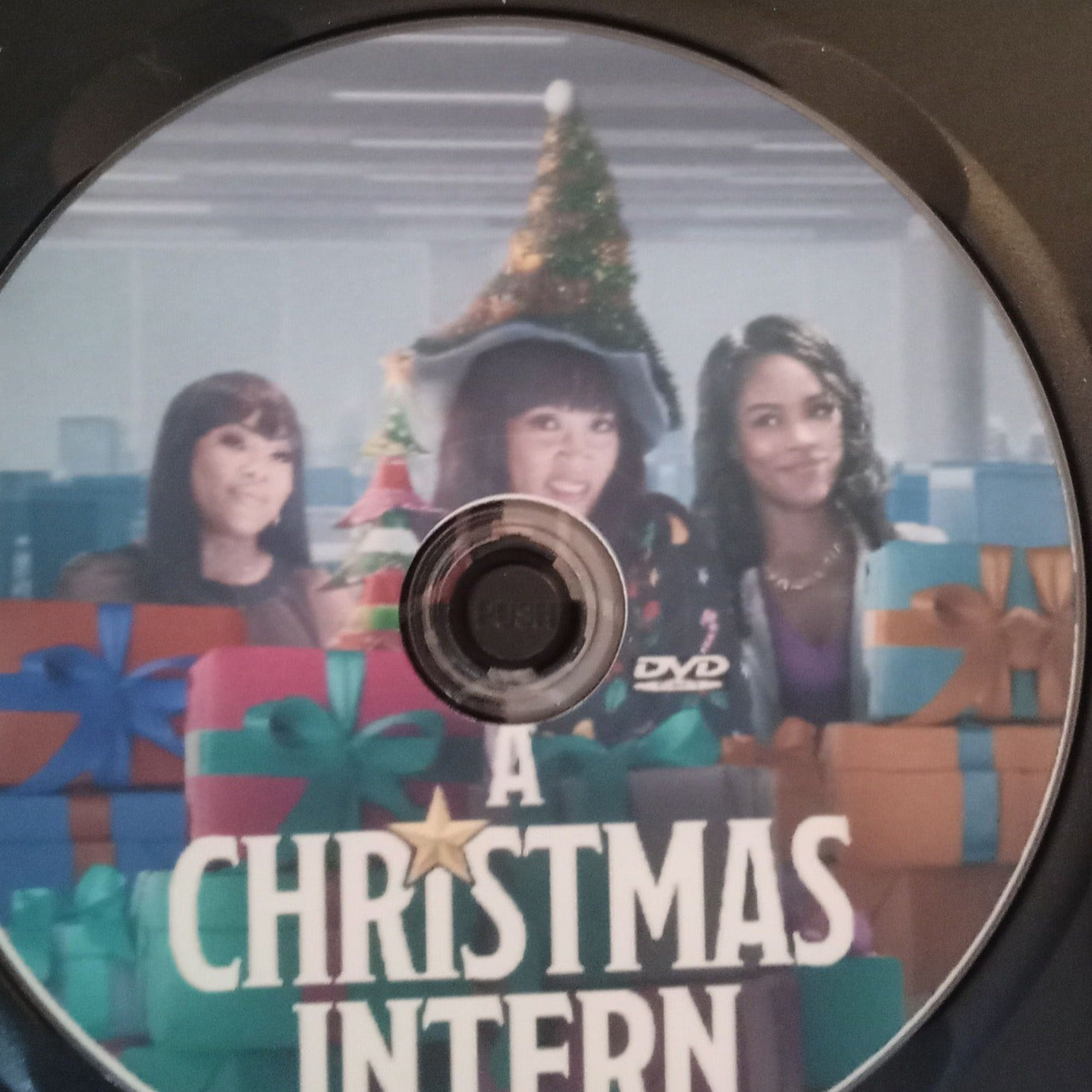 A Christmas Intern (2023) DVD with Vivica A. Fox ***Overbought sale**C ...
